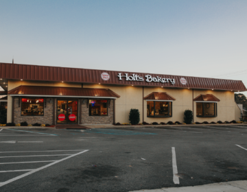 Holt's Bakery home page - Holt's Bakery And Restaurant